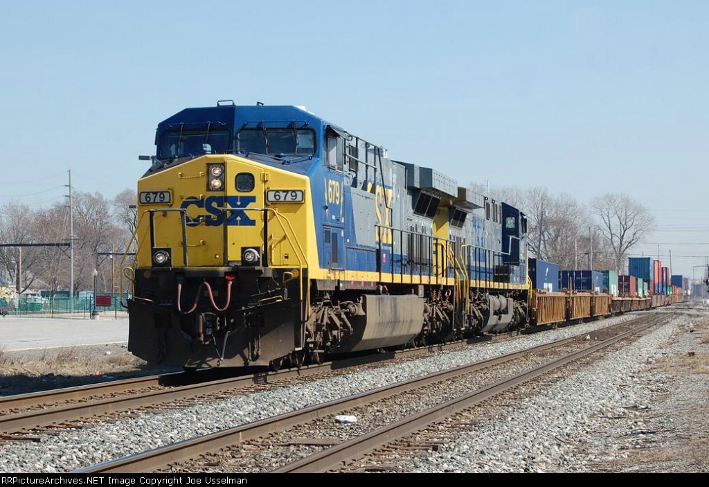 CSX 679